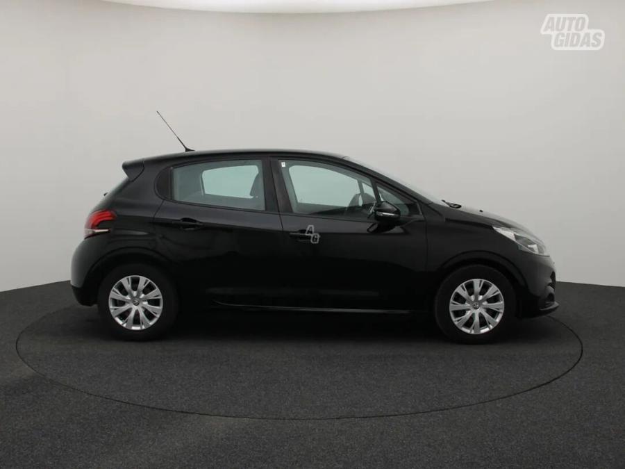 Black Peugeot 208 2017 in Vilnius, with an engine capacity of 1.20 L and mileage of 181 thousand km for 5799 €, photo 9 on AUTOMOTO.COM.LV