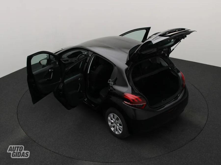 Black Peugeot 208 2017 in Vilnius, with an engine capacity of 1.20 L and mileage of 181 thousand km for 5799 €, photo 13 on AUTOMOTO.COM.LV