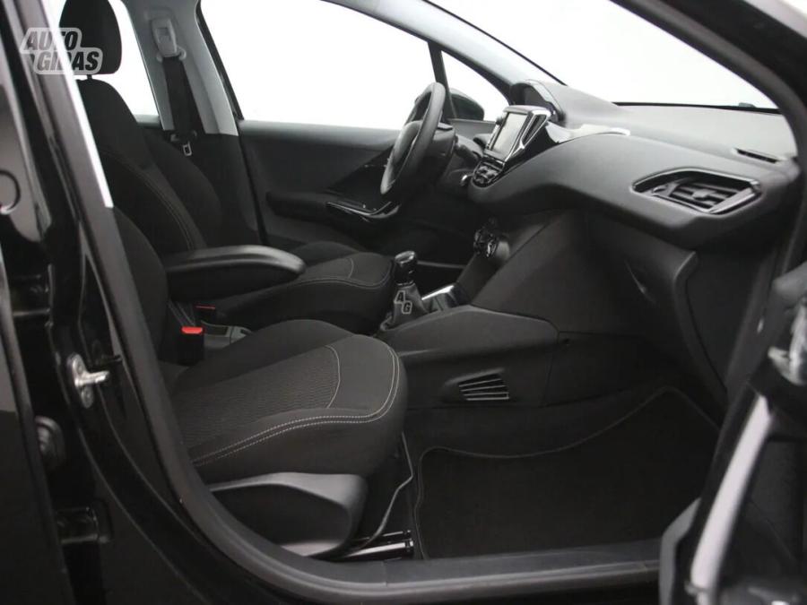 Black Peugeot 208 2017 in Vilnius, with an engine capacity of 1.20 L and mileage of 181 thousand km for 5799 €, photo 14 on AUTOMOTO.COM.LV