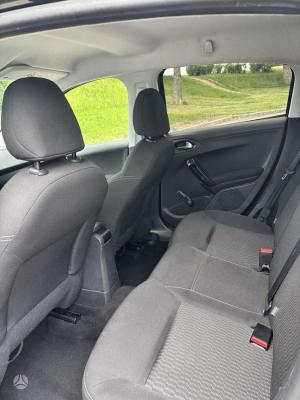 Melns Peugeot 208 2017 Kauņa, ar dzinēja tilpumu 1.56 L un nobraukumu 215 tūkst. km par 4300 €, foto 6 vietnē AUTOMOTO.COM.LV