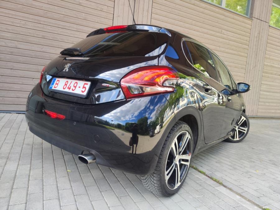 Melns Peugeot 208 2017 Rīga, ar dzinēja tilpumu 1.20 L un nobraukumu 142 tūkst. km par 6990 €, foto 5 vietnē AUTOMOTO.COM.LV