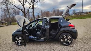 Melns Peugeot 208 2017 Rīga, ar dzinēja tilpumu 1.20 L un nobraukumu 142 tūkst. km par 6990 €, foto 8 vietnē AUTOMOTO.COM.LV