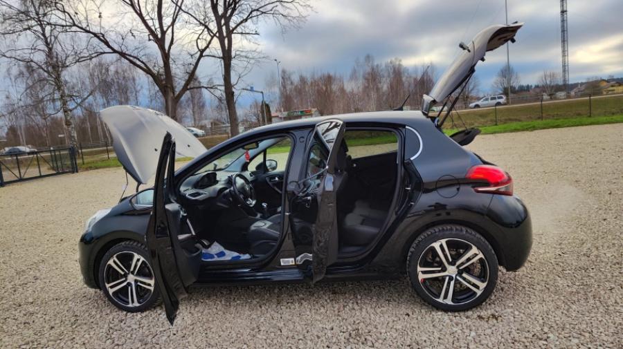 Melns Peugeot 208 2017 Rīga, ar dzinēja tilpumu 1.20 L un nobraukumu 142 tūkst. km par 6990 €, foto 8 vietnē AUTOMOTO.COM.LV