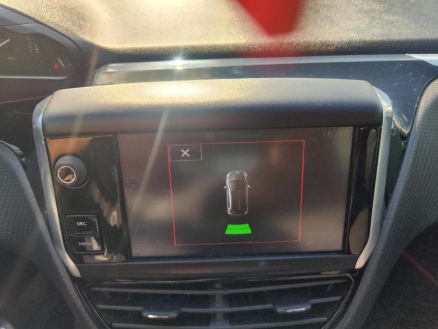 Melns Peugeot 208 2017 Rīga, ar dzinēja tilpumu 1.20 L un nobraukumu 142 tūkst. km par 6990 €, foto 18 vietnē AUTOMOTO.COM.LV