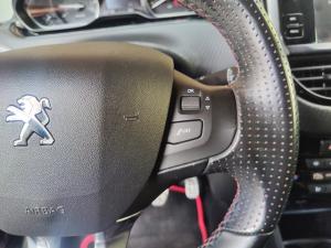 Melns Peugeot 208 2017 Rīga, ar dzinēja tilpumu 1.20 L un nobraukumu 142 tūkst. km par 6990 €, foto 20 vietnē AUTOMOTO.COM.LV
