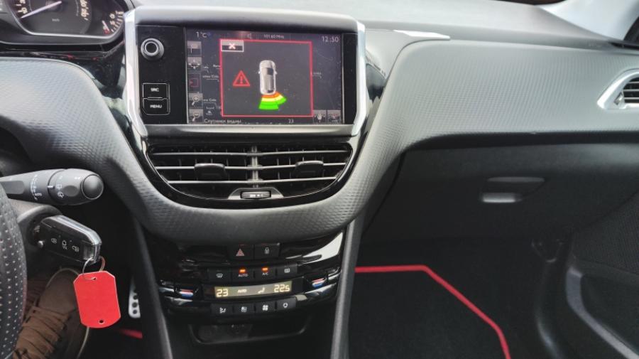 Melns Peugeot 208 2017 Rīga, ar dzinēja tilpumu 1.20 L un nobraukumu 142 tūkst. km par 6990 €, foto 26 vietnē AUTOMOTO.COM.LV