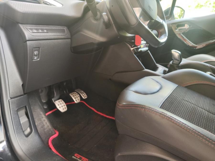 Melns Peugeot 208 2017 Rīga, ar dzinēja tilpumu 1.20 L un nobraukumu 142 tūkst. km par 6990 €, foto 42 vietnē AUTOMOTO.COM.LV