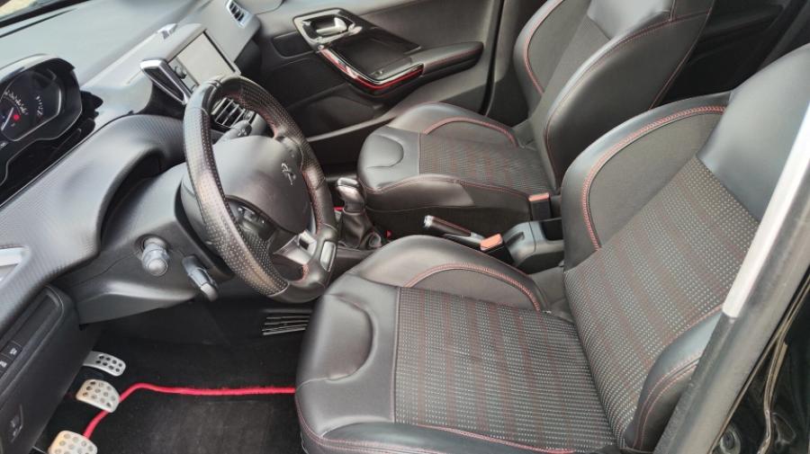 Melns Peugeot 208 2017 Rīga, ar dzinēja tilpumu 1.20 L un nobraukumu 142 tūkst. km par 6990 €, foto 49 vietnē AUTOMOTO.COM.LV