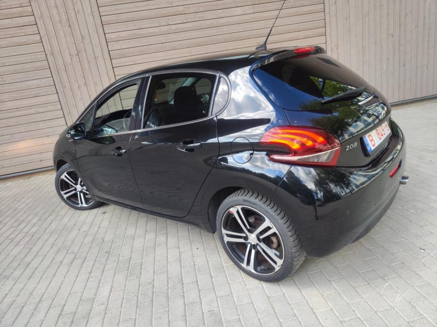 Melns Peugeot 208 2017 Rīga, ar dzinēja tilpumu 1.20 L un nobraukumu 142 tūkst. km par 6990 €, foto 58 vietnē AUTOMOTO.COM.LV