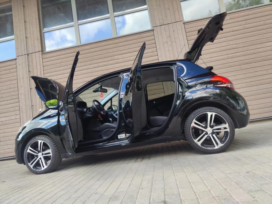 Melns Peugeot 208 2017 Rīga, ar dzinēja tilpumu 1.20 L un nobraukumu 142 tūkst. km par 6990 €, foto 60 vietnē AUTOMOTO.COM.LV