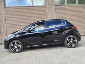 Melns Peugeot 208 2017 Rīga, ar dzinēja tilpumu 1.20 L un nobraukumu 142 tūkst. km par 6990 €, foto 62 vietnē AUTOMOTO.COM.LV