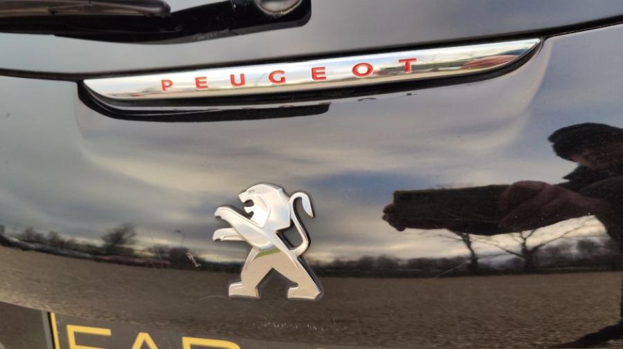 Melns Peugeot 208 2017 Rīga, ar dzinēja tilpumu 1.20 L un nobraukumu 142 tūkst. km par 6990 €, foto 68 vietnē AUTOMOTO.COM.LV