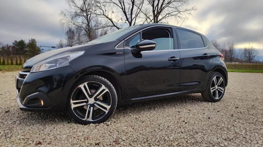Melns Peugeot 208 2017 Rīga, ar dzinēja tilpumu 1.20 L un nobraukumu 142 tūkst. km par 6990 €, foto 70 vietnē AUTOMOTO.COM.LV