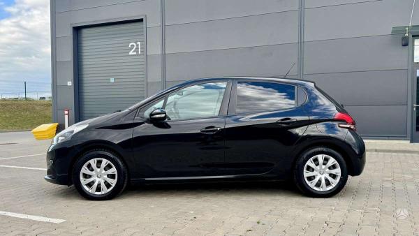 Melns Peugeot 208 2017 Viļņa, ar dzinēja tilpumu 1.20 L un nobraukumu 155 tūkst. km par 3990 €, foto 8 vietnē AUTOMOTO.COM.LV