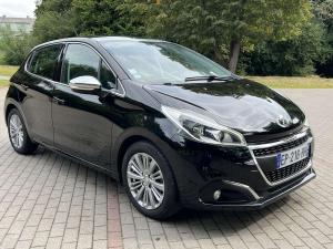 Black Peugeot 208 2017 in Taurage, with an engine capacity of 1.20 L and mileage of 130 thousand km for 4450 €, photo 4 on AUTOMOTO.COM.LV
