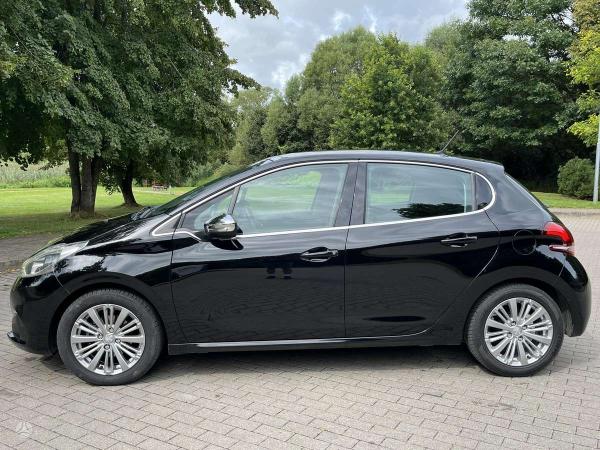 Melns Peugeot 208 2017 Tauragė, ar dzinēja tilpumu 1.20 L un nobraukumu 130 tūkst. km par 4450 €, foto 8 vietnē AUTOMOTO.COM.LV