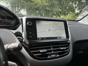 Black Peugeot 208 2017 in Taurage, with an engine capacity of 1.20 L and mileage of 130 thousand km for 4450 €, photo 22 on AUTOMOTO.COM.LV