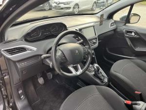 Black Peugeot 208 2017 in Taurage, with an engine capacity of 1.20 L and mileage of 91 thousand km for 3900 €, photo 17 on AUTOMOTO.COM.LV