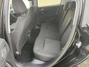 Black Peugeot 208 2017 in Taurage, with an engine capacity of 1.20 L and mileage of 91 thousand km for 3900 €, photo 18 on AUTOMOTO.COM.LV