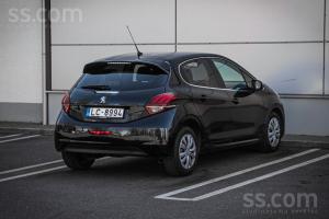Melns Peugeot 208 2018 Rīga, ar dzinēja tilpumu 1.60 L un nobraukumu 86 tūkst. km par 7500 €, foto 5 vietnē AUTOMOTO.COM.LV