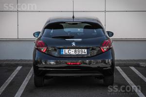 Melns Peugeot 208 2018 Rīga, ar dzinēja tilpumu 1.60 L un nobraukumu 86 tūkst. km par 7500 €, foto 6 vietnē AUTOMOTO.COM.LV