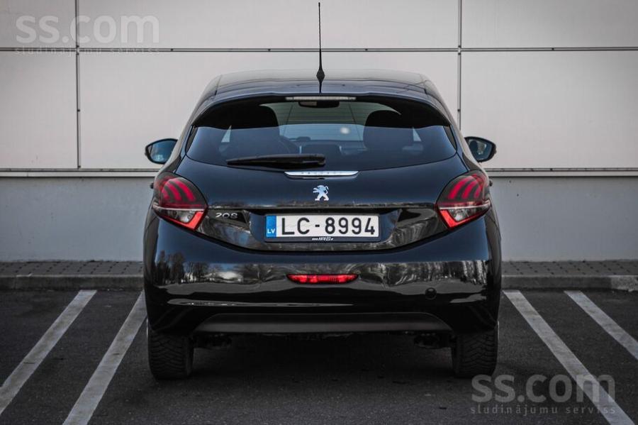 Melns Peugeot 208 2018 Rīga, ar dzinēja tilpumu 1.60 L un nobraukumu 86 tūkst. km par 7500 €, foto 6 vietnē AUTOMOTO.COM.LV