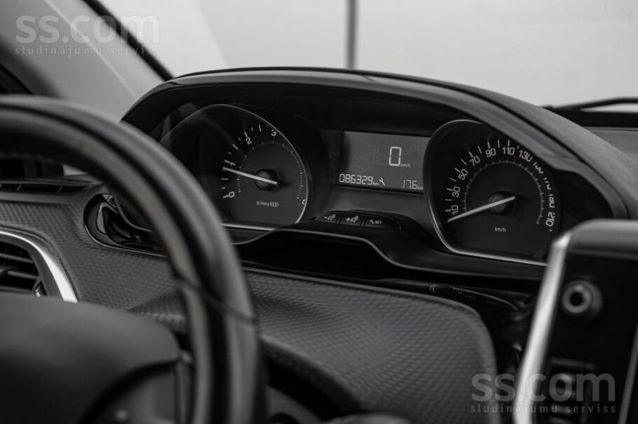 Melns Peugeot 208 2018 Rīga, ar dzinēja tilpumu 1.60 L un nobraukumu 86 tūkst. km par 7500 €, foto 21 vietnē AUTOMOTO.COM.LV