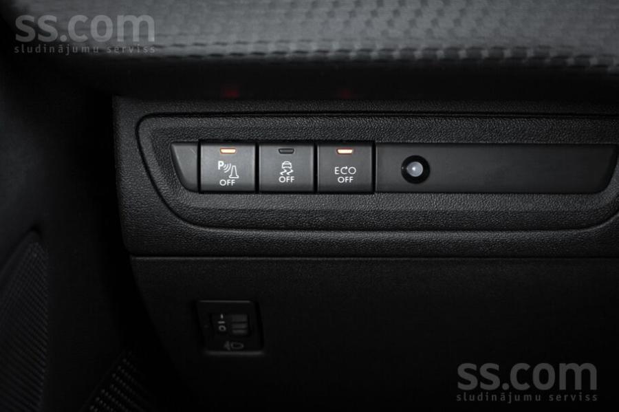 Melns Peugeot 208 2018 Rīga, ar dzinēja tilpumu 1.60 L un nobraukumu 86 tūkst. km par 7500 €, foto 28 vietnē AUTOMOTO.COM.LV