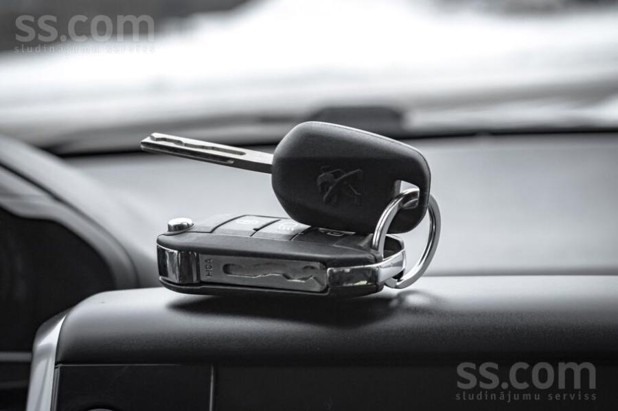Melns Peugeot 208 2018 Rīga, ar dzinēja tilpumu 1.60 L un nobraukumu 86 tūkst. km par 7500 €, foto 29 vietnē AUTOMOTO.COM.LV