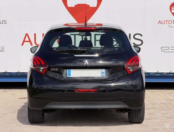 Melns Peugeot 208 2018 Tauragė, ar dzinēja tilpumu 1.20 L un nobraukumu 61 tūkst. km par 6200 €, foto 9 vietnē AUTOMOTO.COM.LV