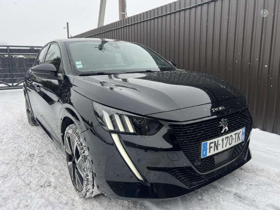 Black Peugeot 208 2020 in Kaunas, with an engine capacity of 0.00 L and mileage of 78 thousand km for 6500 €, photo 2 on AUTOMOTO.COM.LV