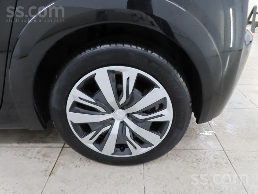 Black Peugeot 208 2020 in Riga, with an engine capacity of 1.40 L and mileage of 129 thousand km for 8945 €, photo 11 on AUTOMOTO.COM.LV