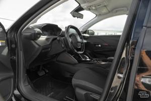 Black Peugeot 208 2020 in Vilnius, with an engine capacity of 0.00 L and mileage of 72 thousand km for 9999 €, photo 15 on AUTOMOTO.COM.LV