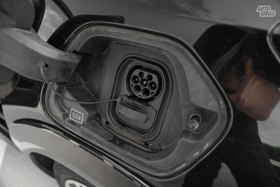 Black Peugeot 208 2020 in Vilnius, with an engine capacity of 0.00 L and mileage of 72 thousand km for 9999 €, photo 21 on AUTOMOTO.COM.LV