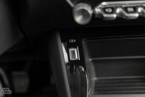 Black Peugeot 208 2020 in Vilnius, with an engine capacity of 0.00 L and mileage of 72 thousand km for 9999 €, photo 26 on AUTOMOTO.COM.LV