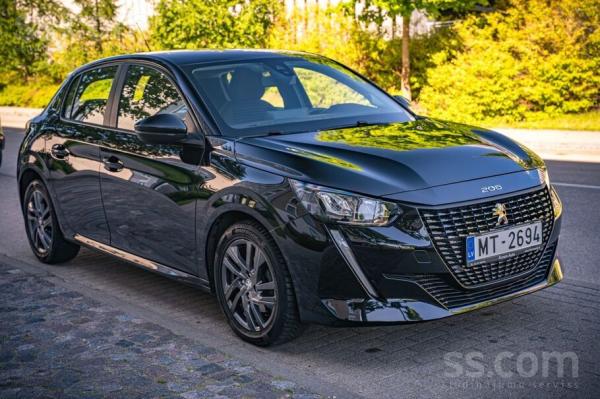 Black Peugeot 208 2021 in Riga, with an engine capacity of 1.20 L and mileage of 38 thousand km for 11990 €, photo 3 on AUTOMOTO.COM.LV