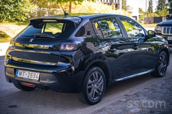 Black Peugeot 208 2021 in Riga, with an engine capacity of 1.20 L and mileage of 38 thousand km for 11990 €, photo 4 on AUTOMOTO.COM.LV