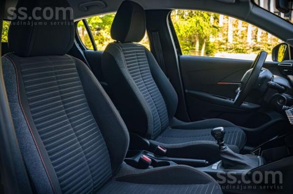 Black Peugeot 208 2021 in Riga, with an engine capacity of 1.20 L and mileage of 38 thousand km for 11990 €, photo 9 on AUTOMOTO.COM.LV