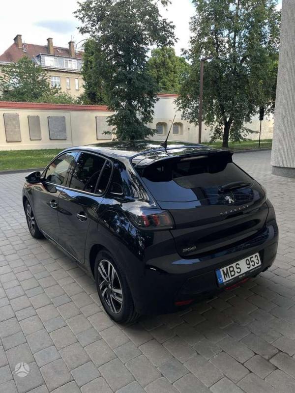 Black Peugeot 208 2021 in Vilnius, with an engine capacity of 1.20 L and mileage of 33 thousand km for 14300 €, photo 4 on AUTOMOTO.COM.LV