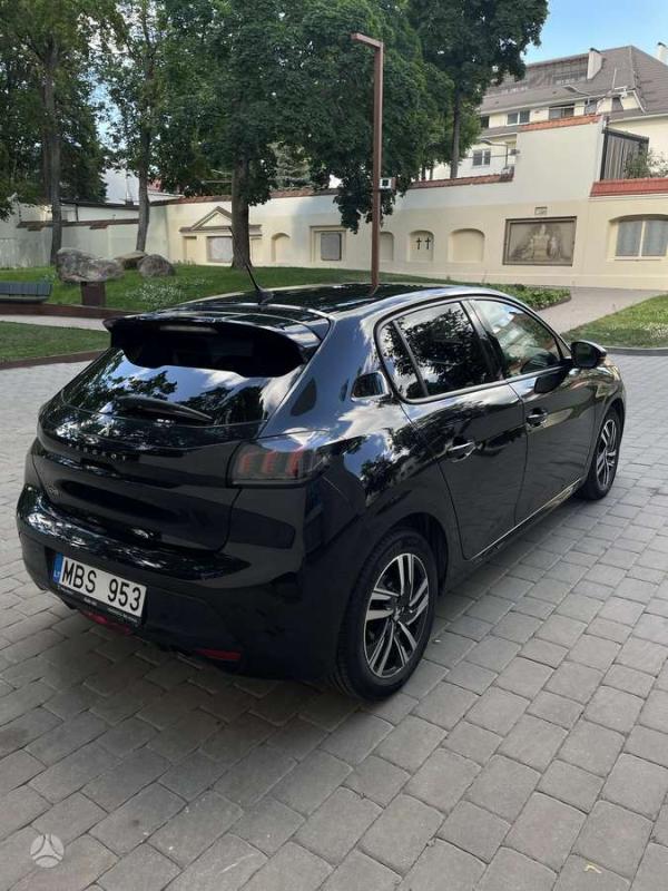 Black Peugeot 208 2021 in Vilnius, with an engine capacity of 1.20 L and mileage of 33 thousand km for 14300 €, photo 5 on AUTOMOTO.COM.LV