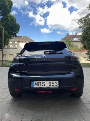 Black Peugeot 208 2021 in Vilnius, with an engine capacity of 1.20 L and mileage of 33 thousand km for 14300 €, photo 7 on AUTOMOTO.COM.LV