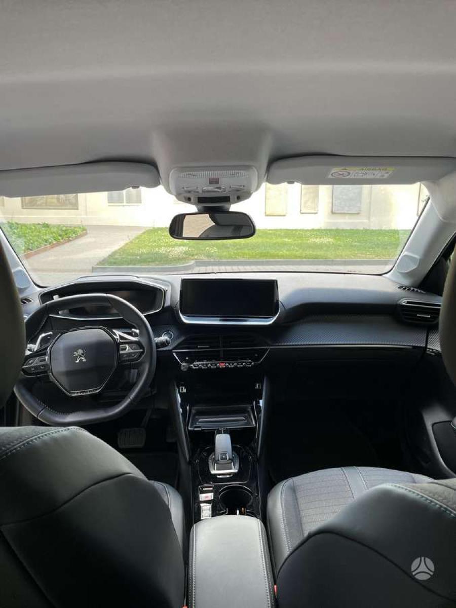 Black Peugeot 208 2021 in Vilnius, with an engine capacity of 1.20 L and mileage of 33 thousand km for 14300 €, photo 11 on AUTOMOTO.COM.LV