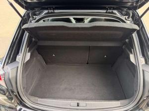 Melns Peugeot 208 2021 Tauragė, ar dzinēja tilpumu 0.00 L un nobraukumu 69 tūkst. km par 9900 €, foto 8 vietnē AUTOMOTO.COM.LV