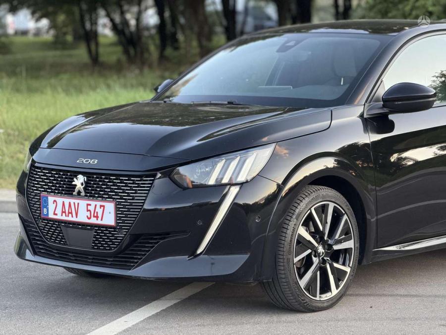 Melns Peugeot 208 2021 Kauņa, ar dzinēja tilpumu 1.50 L un nobraukumu 173 tūkst. km par 9400 €, foto 5 vietnē AUTOMOTO.COM.LV
