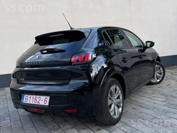 Melns Peugeot 208 2022 Rīga, ar dzinēja tilpumu 0.00 L un nobraukumu 51 tūkst. km par 17890 €, foto 7 vietnē AUTOMOTO.COM.LV