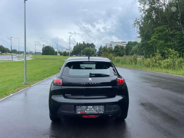 Black Peugeot 208 2023 in Kaunas, with an engine capacity of 1.20 L and mileage of 151 thousand km for 9999 €, photo 4 on AUTOMOTO.COM.LV