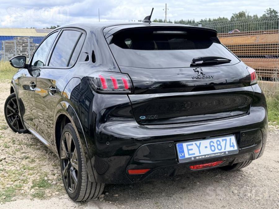 Melns Peugeot 208 2023 Rīga, ar dzinēja tilpumu 1.60 L un nobraukumu 49 tūkst. km par 18995 €, foto 3 vietnē AUTOMOTO.COM.LV