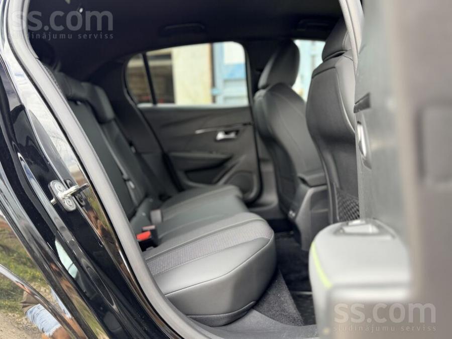 Melns Peugeot 208 2023 Rīga, ar dzinēja tilpumu 1.60 L un nobraukumu 49 tūkst. km par 18995 €, foto 24 vietnē AUTOMOTO.COM.LV