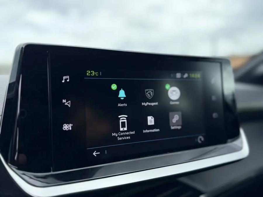 Melns Peugeot 208 2023 Rīga, ar dzinēja tilpumu 0.00 L un nobraukumu 49 tūkst. km par 18995 €, foto 18 vietnē AUTOMOTO.COM.LV