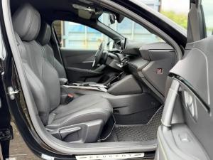 Melns Peugeot 208 2023 Rīga, ar dzinēja tilpumu 0.00 L un nobraukumu 49 tūkst. km par 18995 €, foto 28 vietnē AUTOMOTO.COM.LV